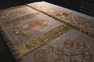 Liturgical Vestments, Church Linens & Fabrics | Ecclesiastical Sewing