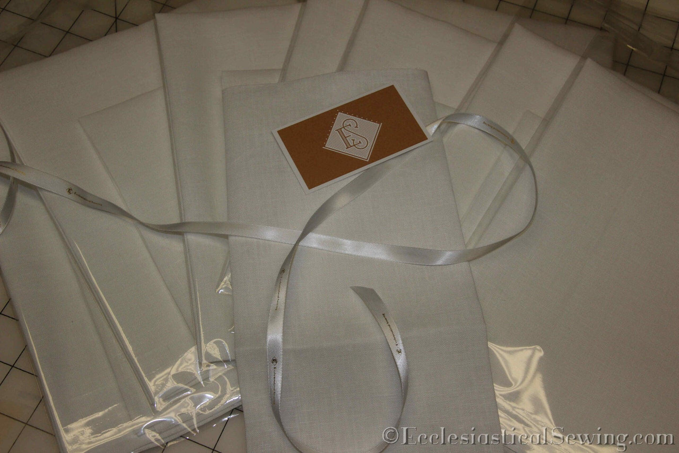 Altar Linens and Altar Cloths | Ecclesiastical Sewing